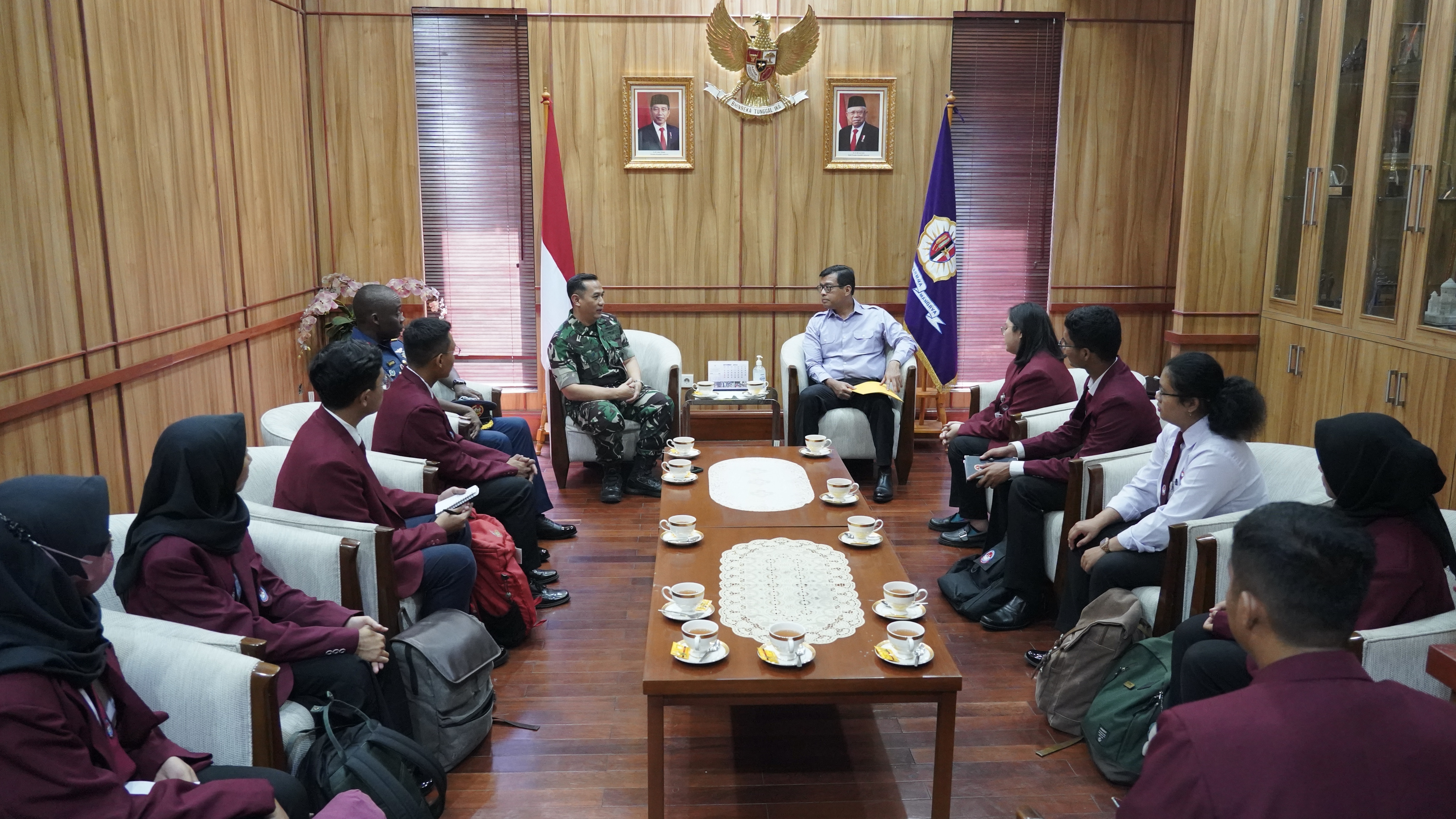 Gubernur Lemhannas RI Menerima Kunjungan Mahasiswa Manajemen Pertahanan ...